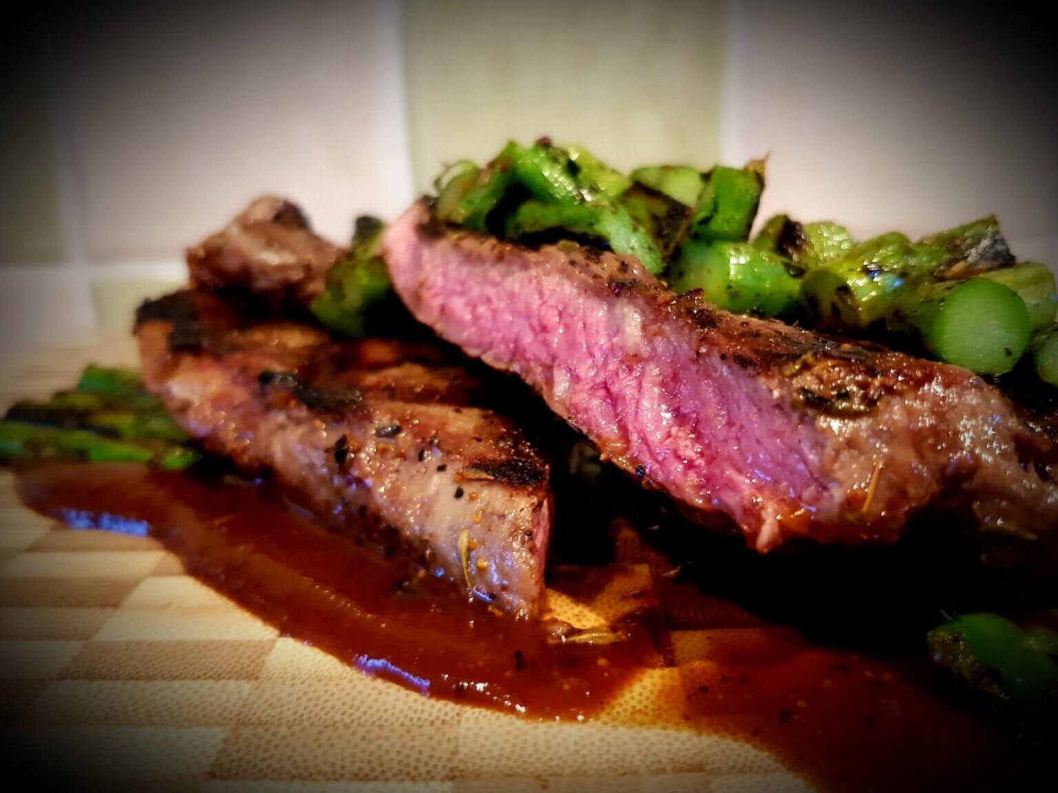 Ceramic BBQ Black Monolith Basic - Delivered Fast & Free